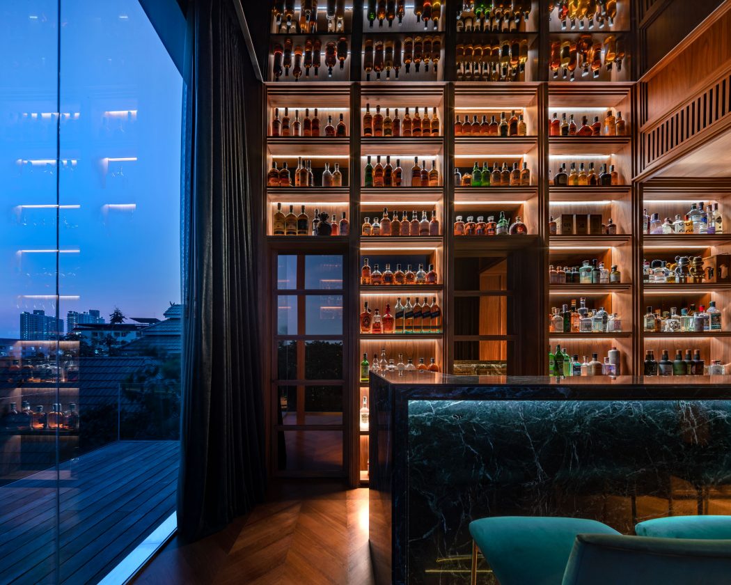 Niko The Secret Bar - Onion